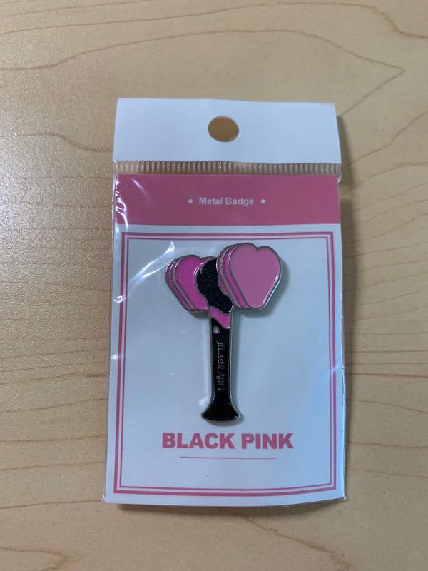 BlackPink Metal Pin, Hobbies & Toys, Memorabilia & Collectibles, K-Wave ...