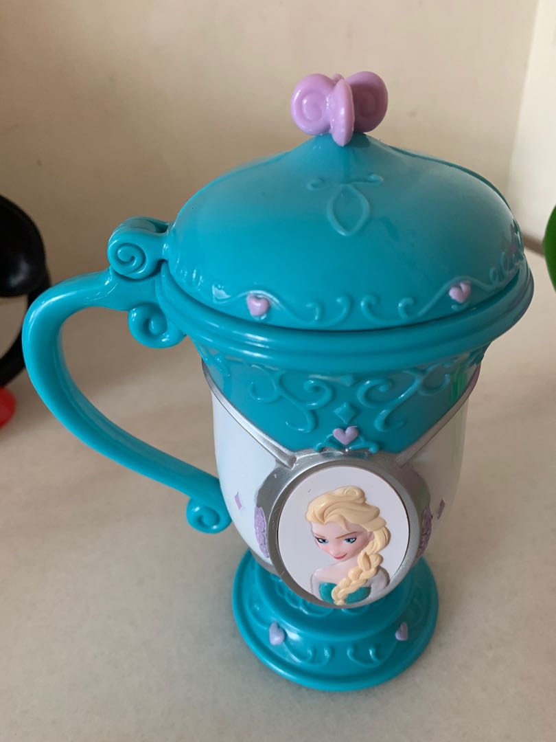 Disney on ice Elsa & Anna Cup, Babies & Kids, Nursing & Feeding on ...