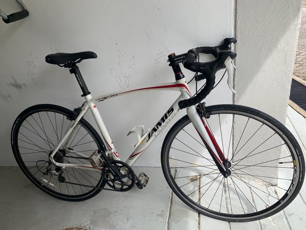 Jamis Entry Level Road Bike, Sports Equipment, Bicycles & Parts ...