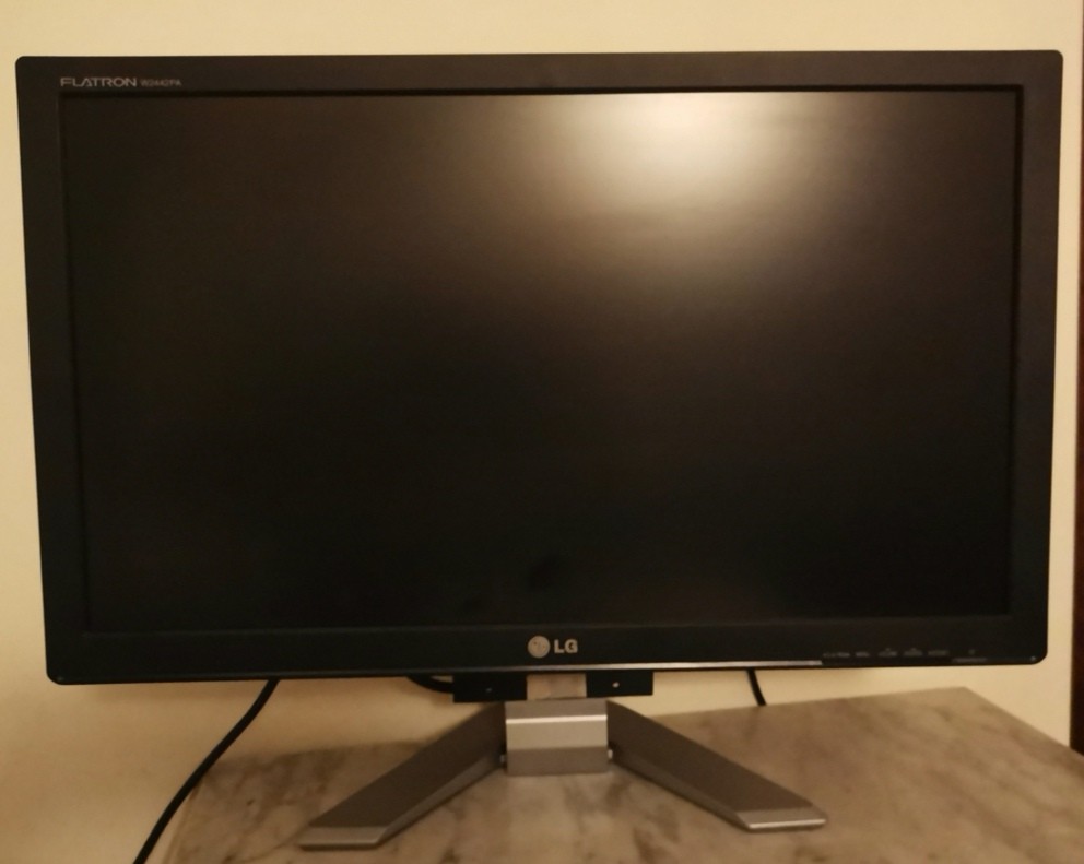 Lg Flatron 24" Lcd Monitor *hdmi*, Computers & Tech, Parts ...