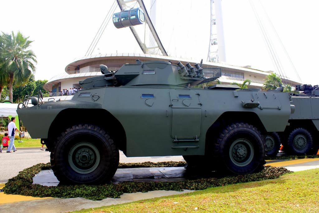 SALE 1/35 Singapore Army Cadillac Cage Commando V-150/V-200 Armored Car ...