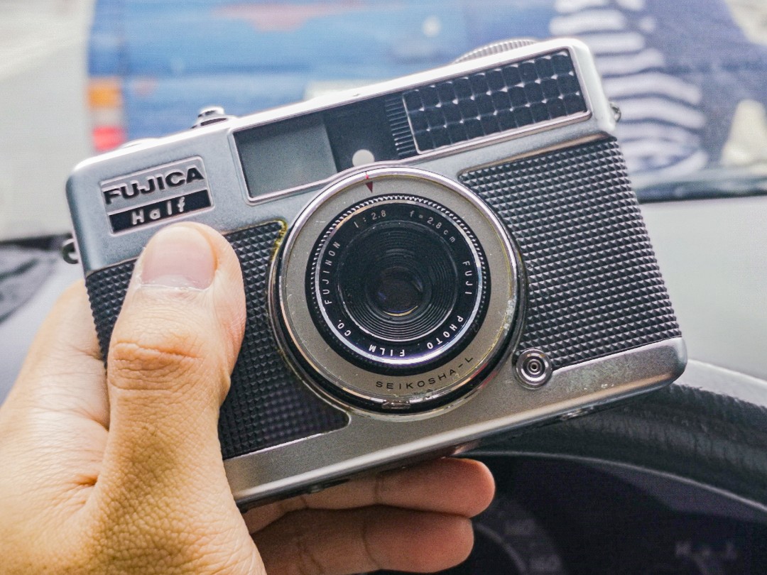 Fujica Half (half frame film camera), Photography, Cameras on Carousell