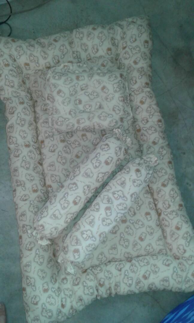 Higaan ng baby with free 2pillow.., Babies & Kids, Baby Nursery & Kids ...