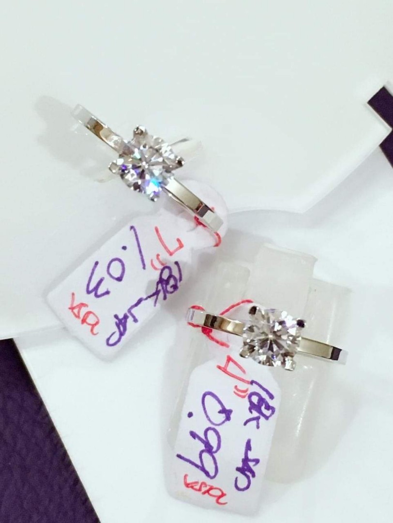 K18 Japan White Gold Engagement Ring VSPL, Women's Fashion, Jewelry ...