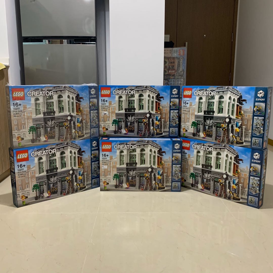 lego 10251 bricks bank, Hobbies & Toys, Toys & Games on Carousell