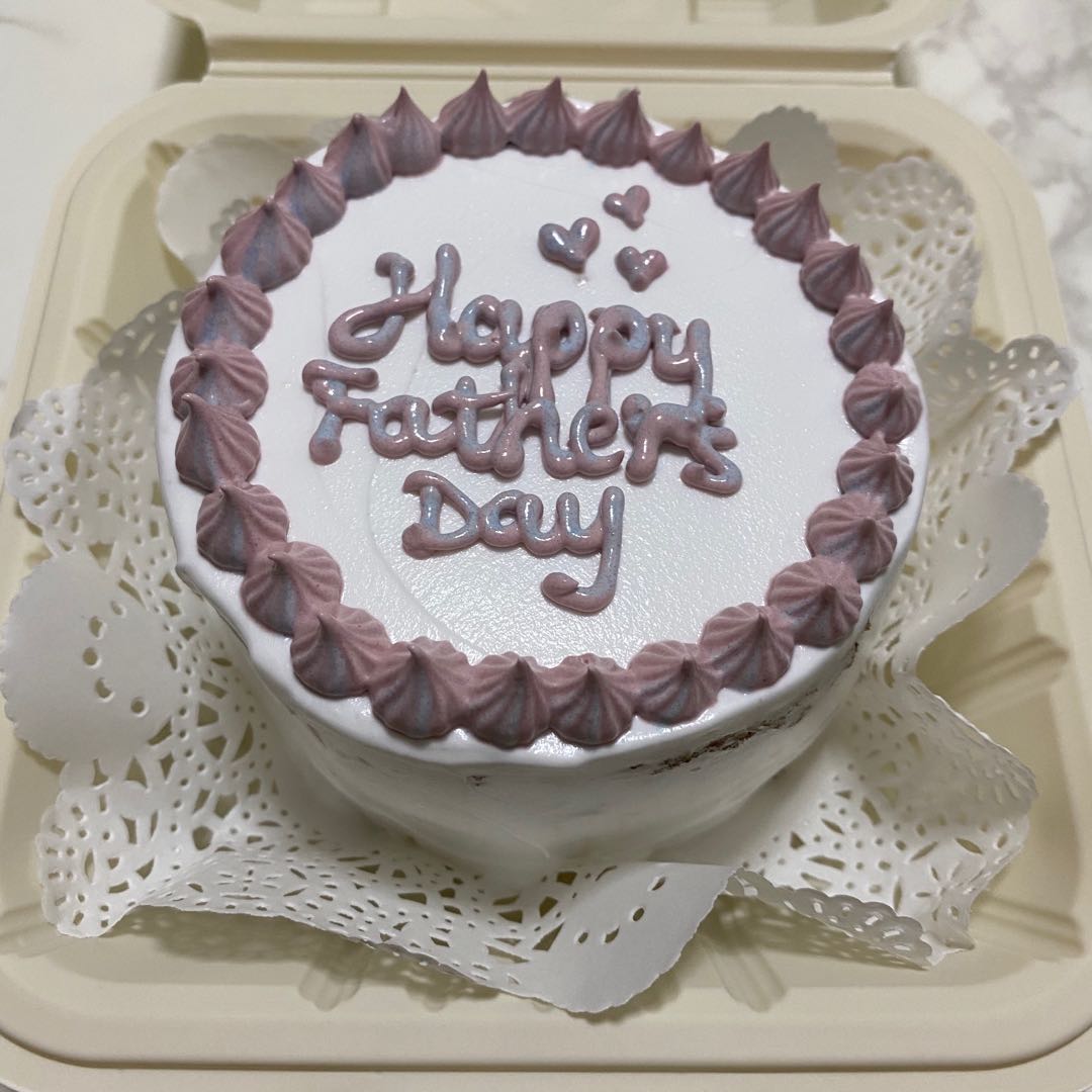 Mini Chocolate Bento Cake, Food & Drinks, Baked Goods on Carousell