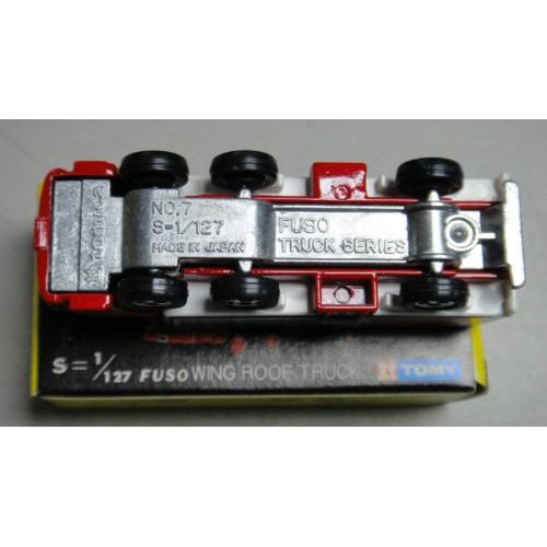 VINTAGE TOMICA 76 - FUSO WING ROOF TRUCK MADE IN JAPAN (PIU20), 興趣及遊戲, 玩具 & 遊戲類 - Carousell