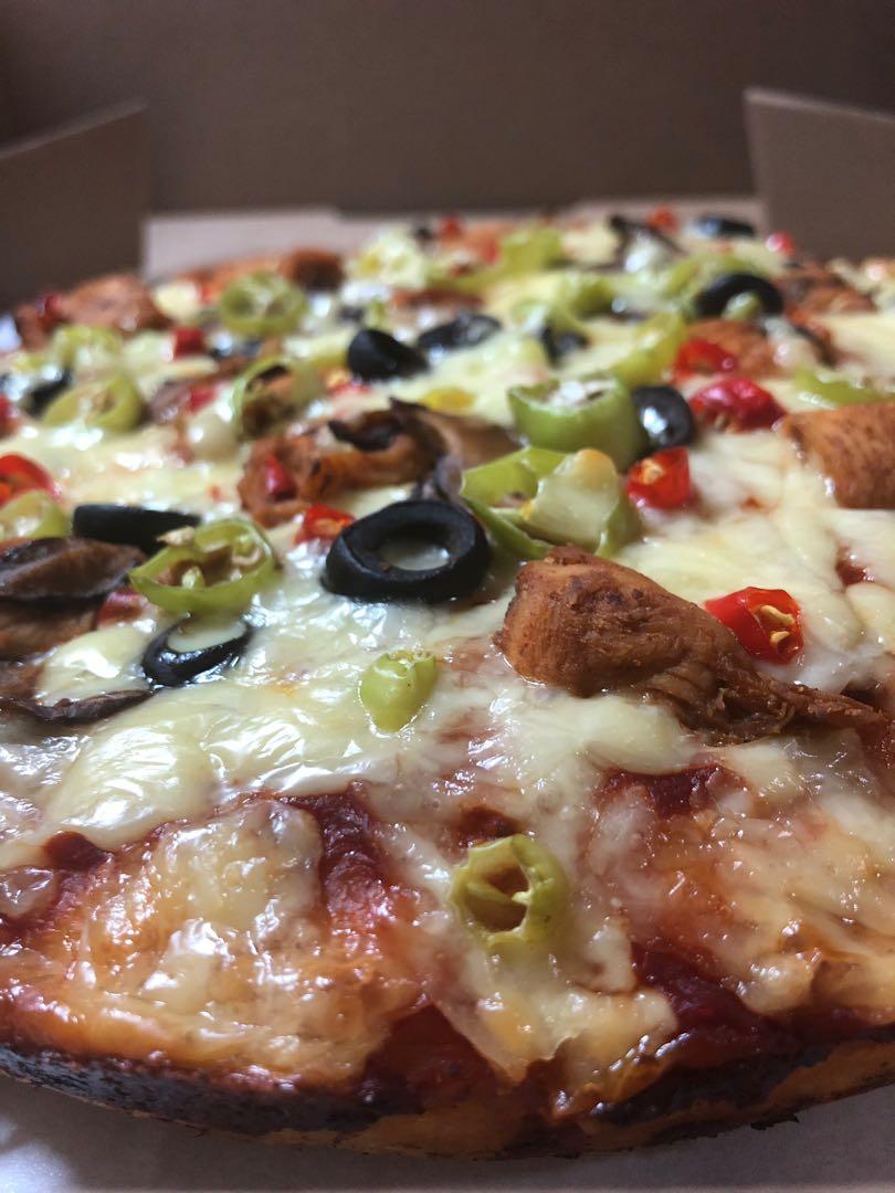 Chicken Diablo Cast Iron Pizza on Carousell