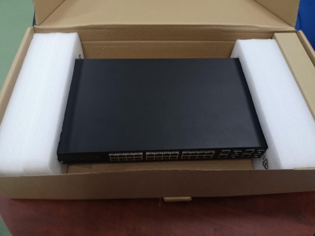 DCN network switch DCS-3950-28C, Electronics, Others on Carousell