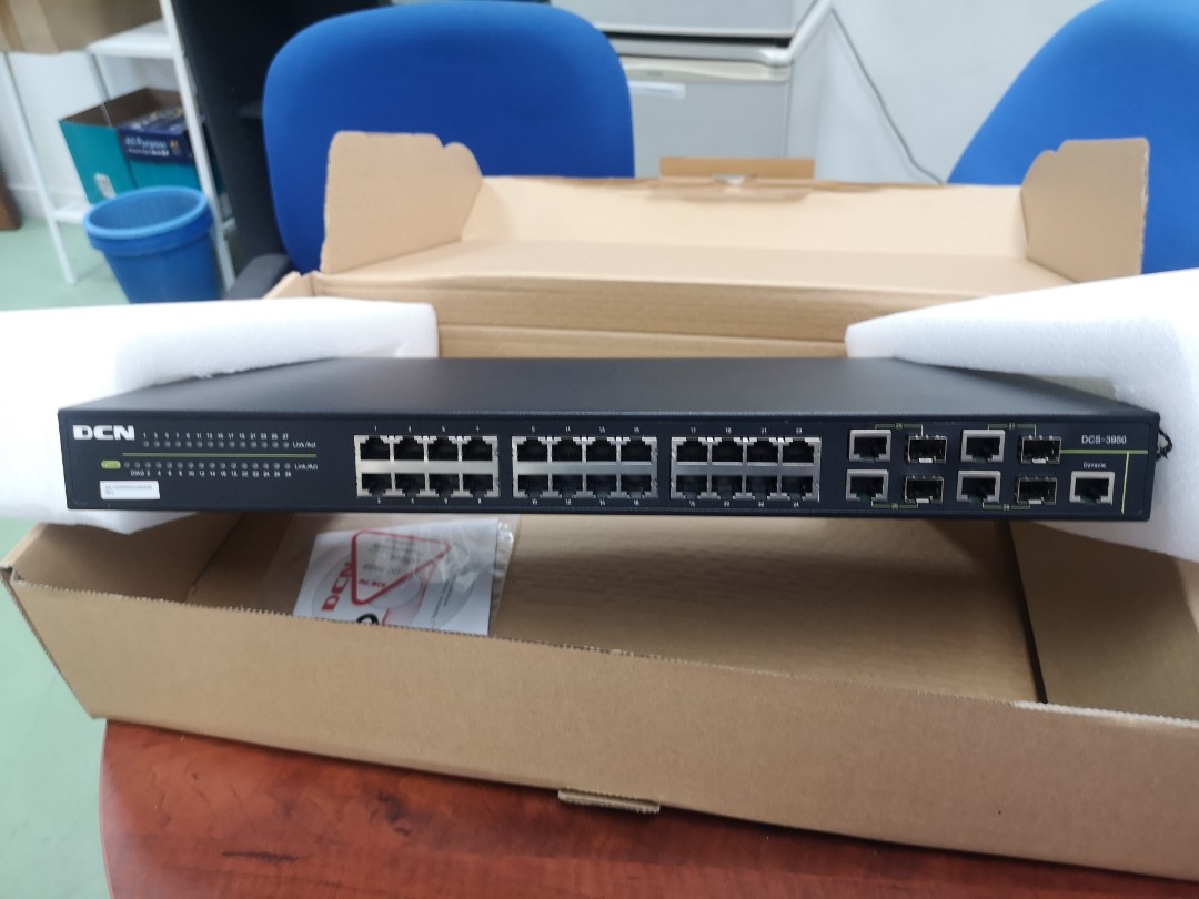 DCN network switch DCS-3950-28C, Electronics, Others on Carousell