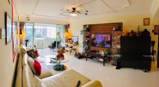 Downtown Line @ Bedok Reservoir MRT Cosy Room- 1pax @ $650 male only ...
