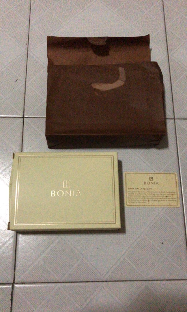 (Pre-loved) AUTHENTIC Bonia Wallet, Women's Fashion, Bags & Wallets ...