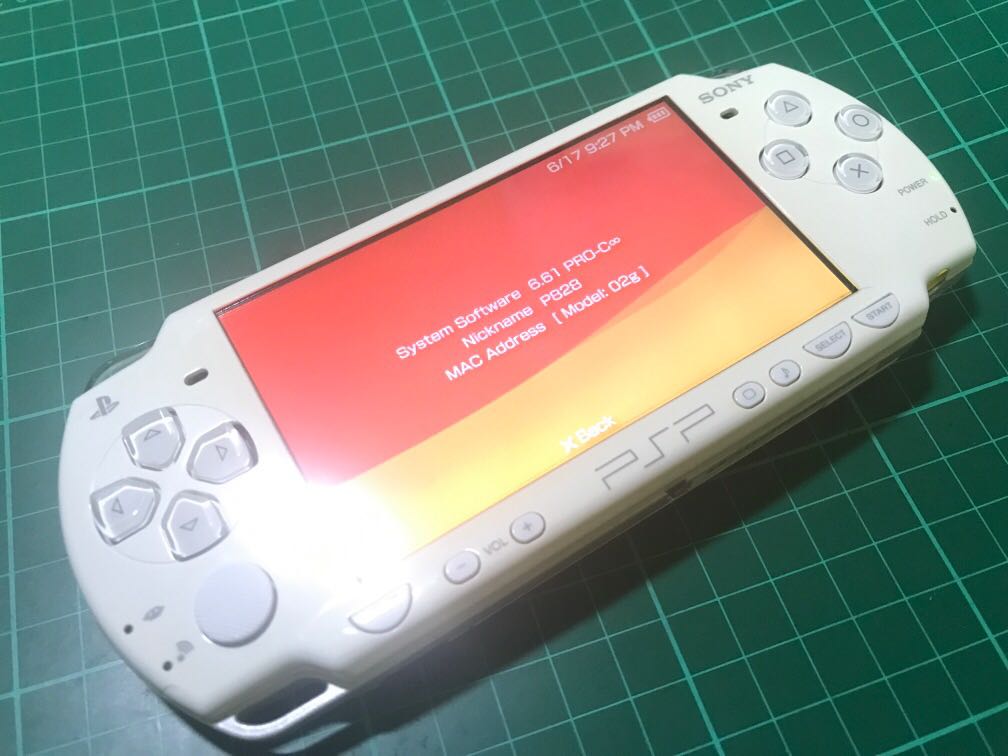 Sony Psp 2000 Slim Ceramic White, Video Gaming, Video Game Consoles ...