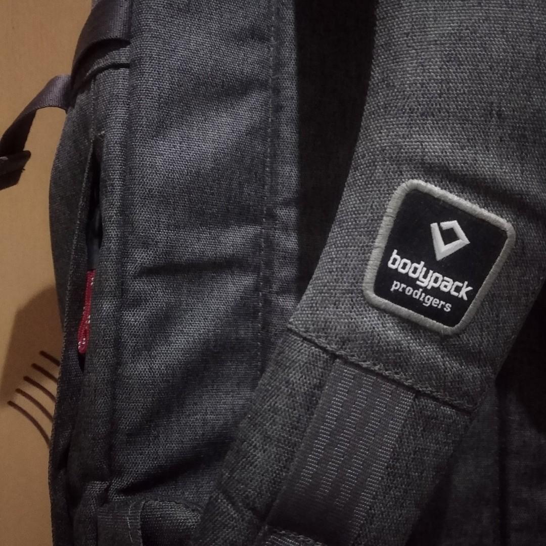 Bodypack Prodigers Tokyo Series Grey | Tas Ransel Abu, Fesyen Pria, Tas ...