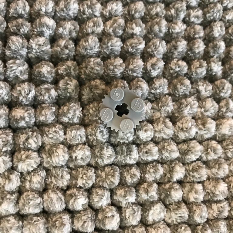 LEGO Brick, Round 2x2 with Flutes (Grille) and Axle Hole , 興趣及遊戲, 旅行 ...