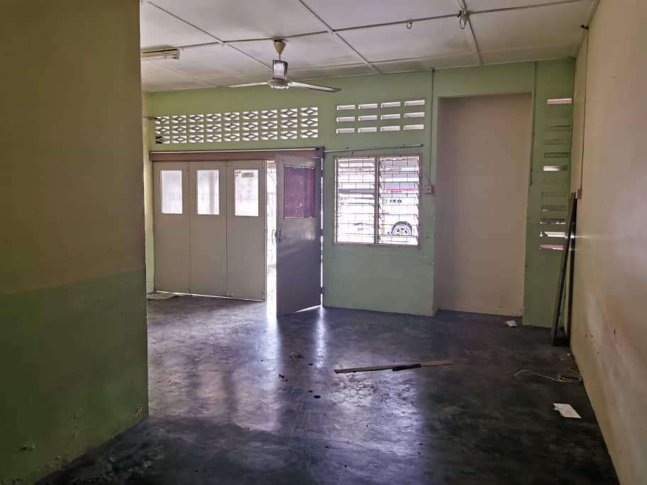 Teres Setingkat Kg. Jawa Tmn Ros Kuantan FREEHOLD [EXTRA LAND AT THE ...