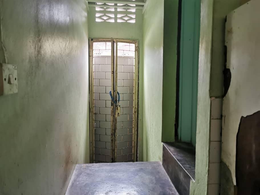 Teres Setingkat Kg. Jawa Tmn Ros Kuantan FREEHOLD [EXTRA LAND AT THE ...