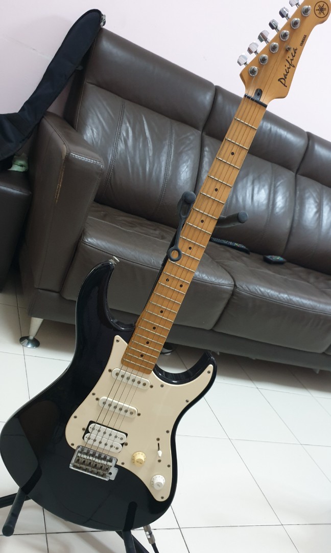 Yamaha Pacifica, Hobbies & Toys, Music & Media, Musical Instruments on ...