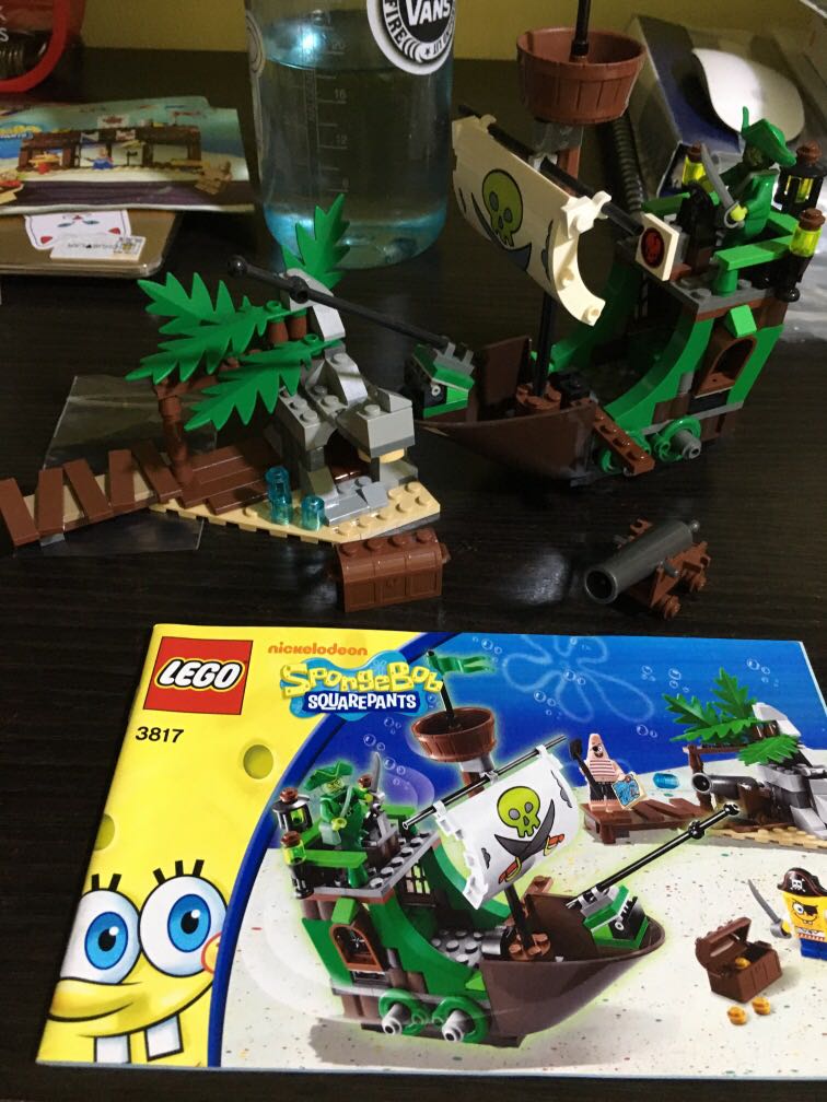 Authentic lego 3817 spongebob with Flying Dutchman figurine, Hobbies ...
