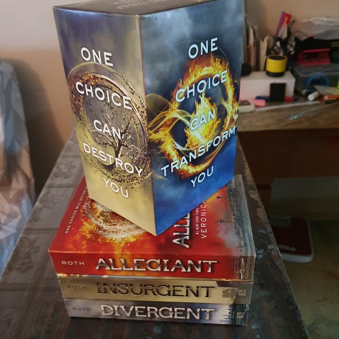 DIVERGENT SPECIAL EDITION BOOK SET, Hobbies & Toys, Books & Magazines ...