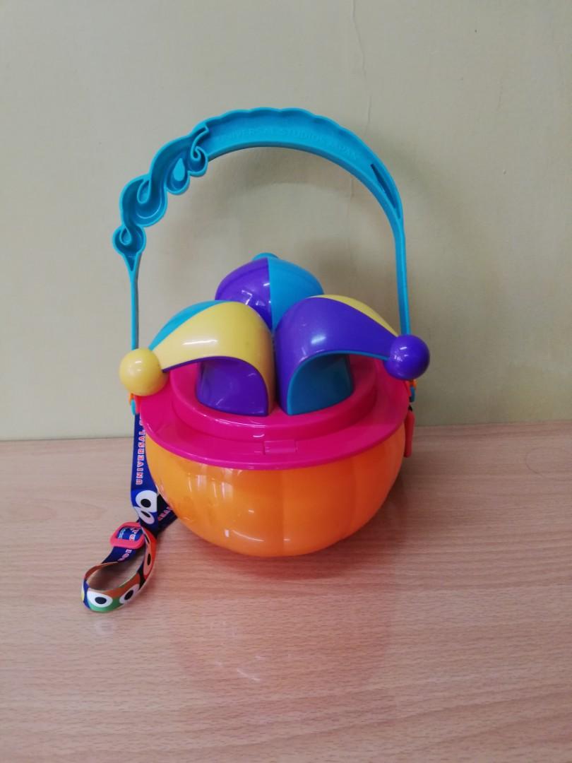 Elmo pop corn bucket, Hobbies & Toys, Collectibles & Memorabilia ...