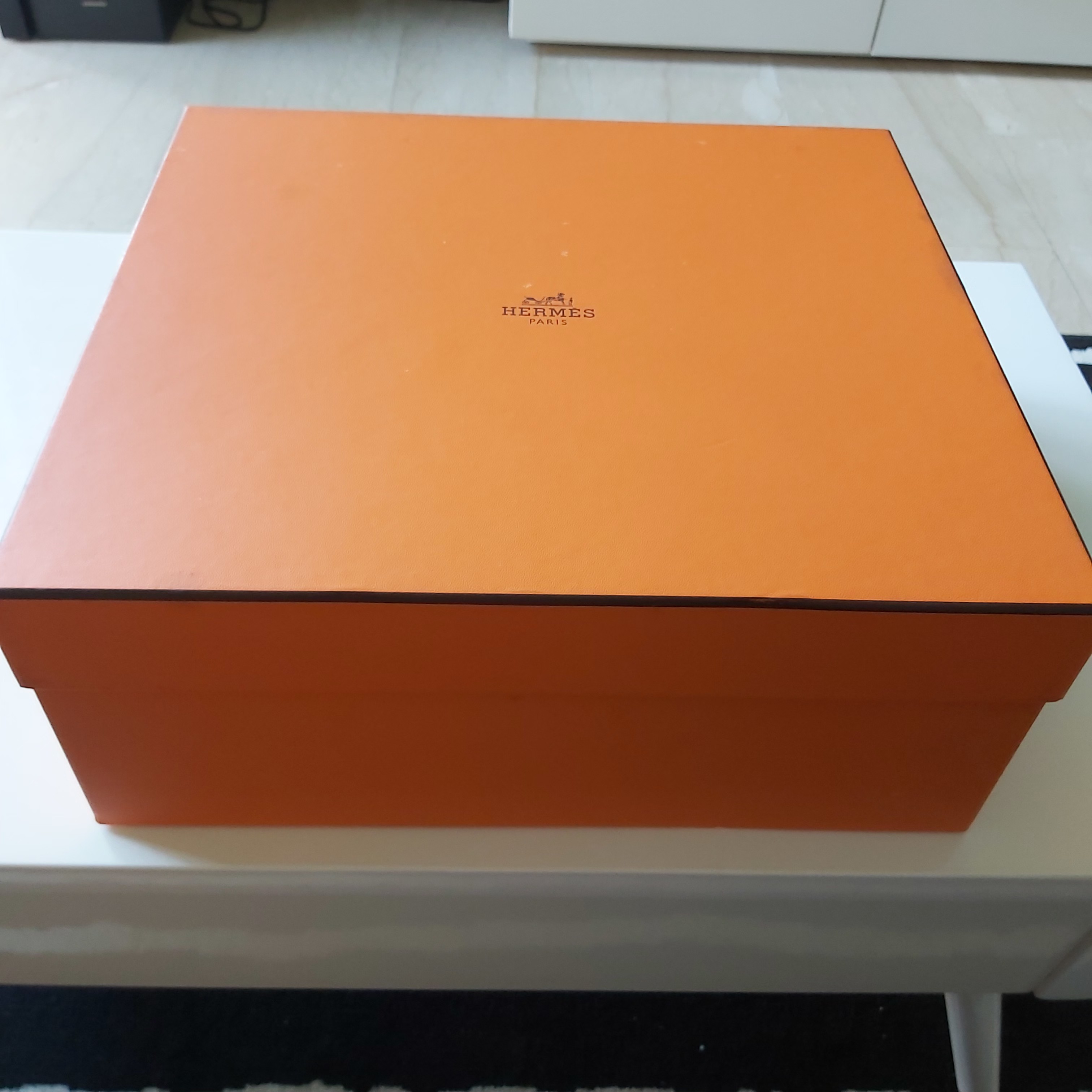 Hermes box, Women's Fashion, Bags & Wallets, Purses & Pouches on Carousell