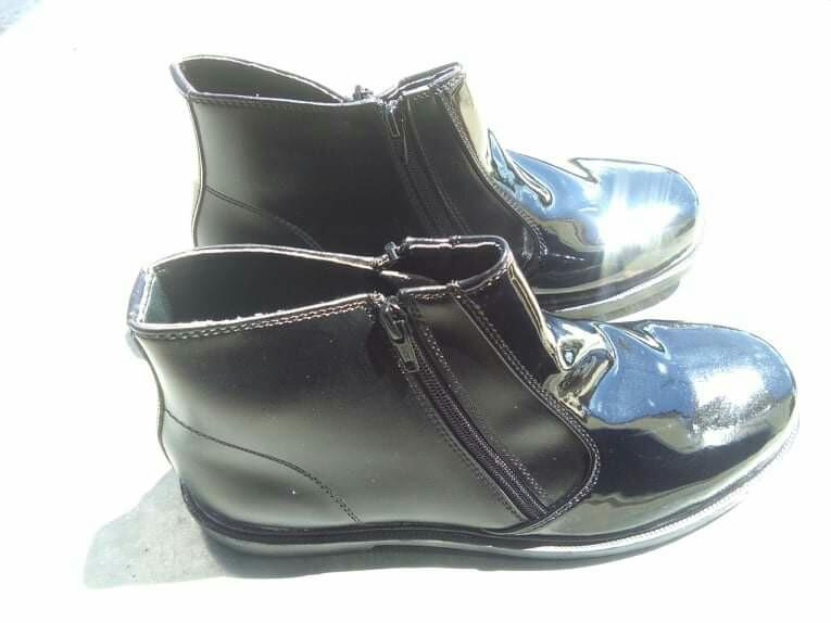Kasut kilat saiz 12 dan 9, Men's Fashion, Footwear, Dress shoes on ...