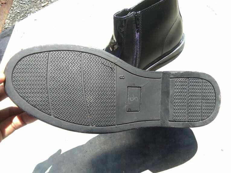 Kasut kilat saiz 12 dan 9, Men's Fashion, Footwear, Dress shoes on ...