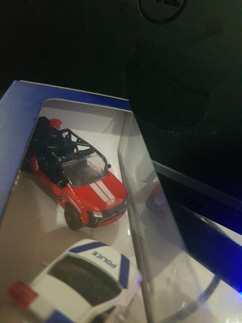 SCDF Light Fire Attack Vehicle Red Rhino and SPF Vehicle, Toys & Games ...