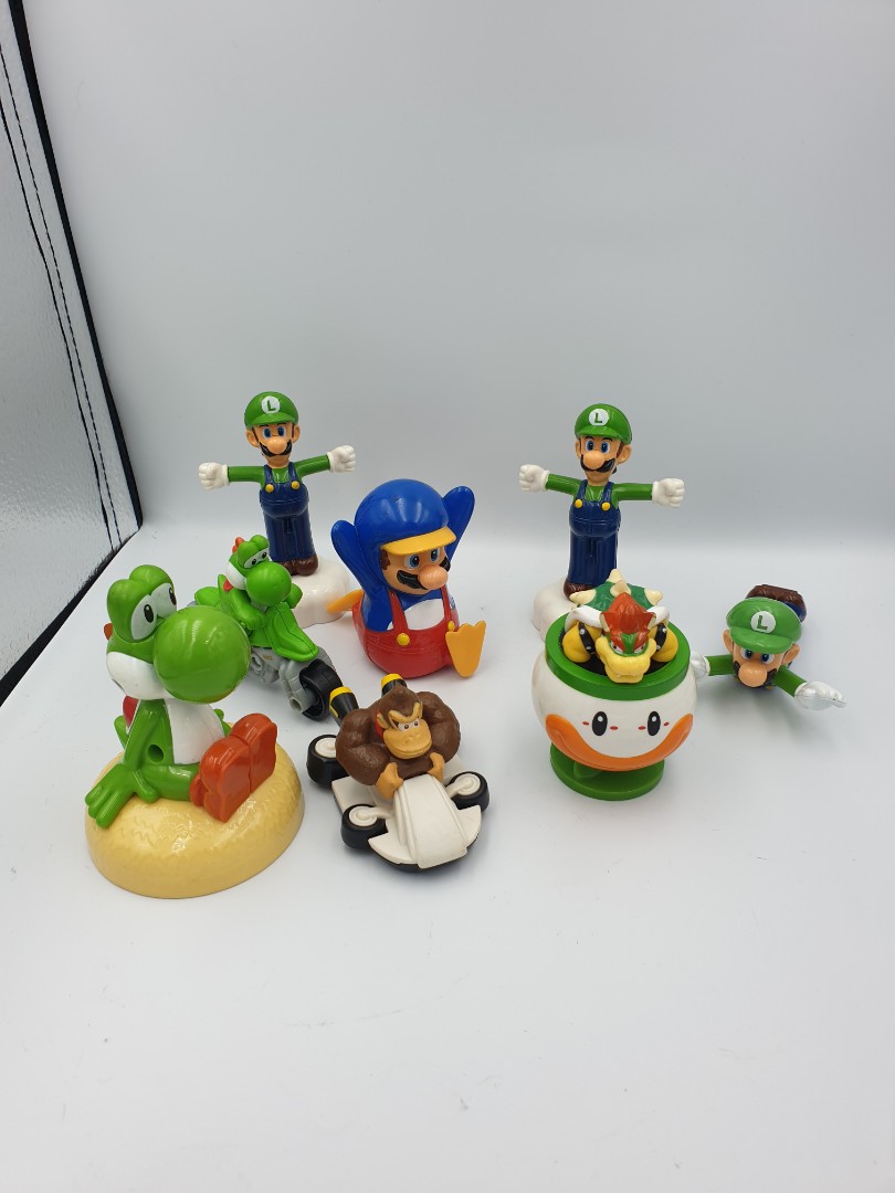 Set of Super Mario Figures, Hobbies & Toys, Toys & Games on Carousell