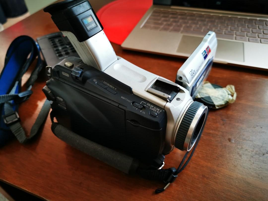 Sony DCR TRV18, Photography, Lens & Kits on Carousell