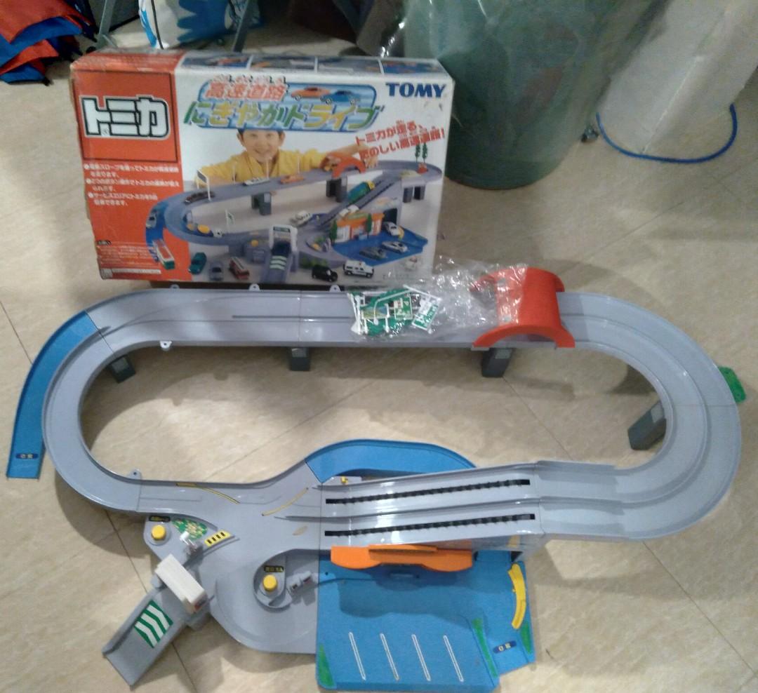 TOMY Race Track, Hobbies & Toys, Toys & Games on Carousell