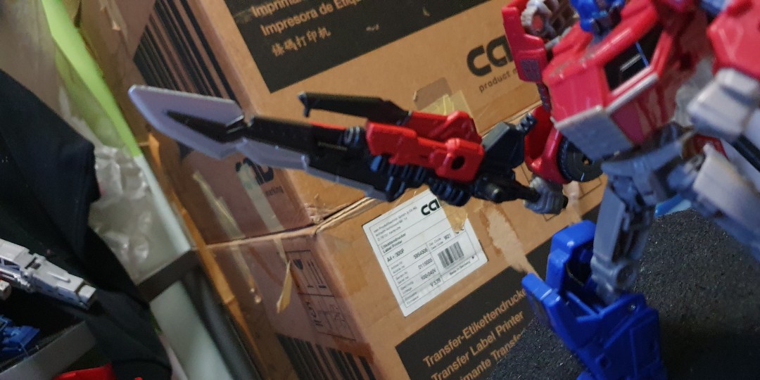 Transformers foc optimus prime with ultra magnus weapon combine sword ...