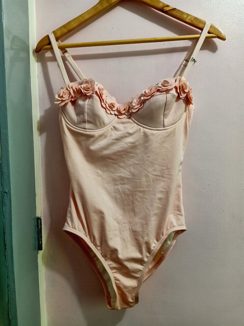 One- piece pink swimsuit, Women's Fashion, Swimwear, Bikinis ...