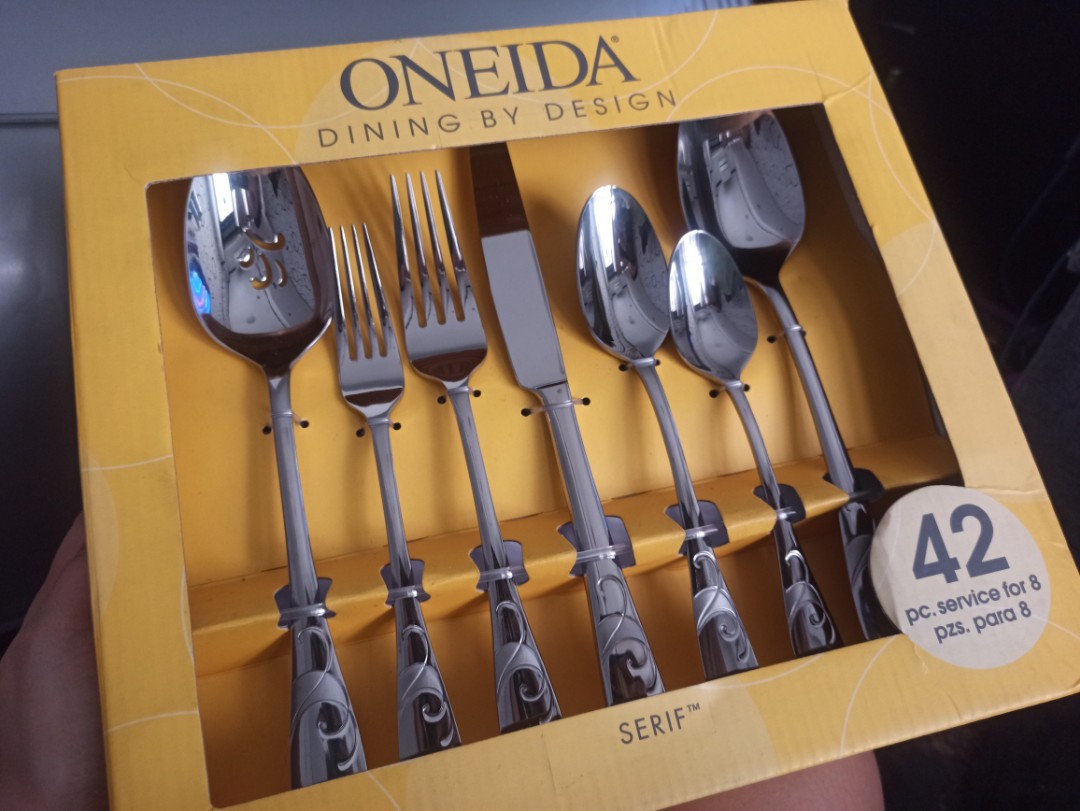 Oneida "Serif" Cutlery Set, Furniture & Home Living, Kitchenware ...
