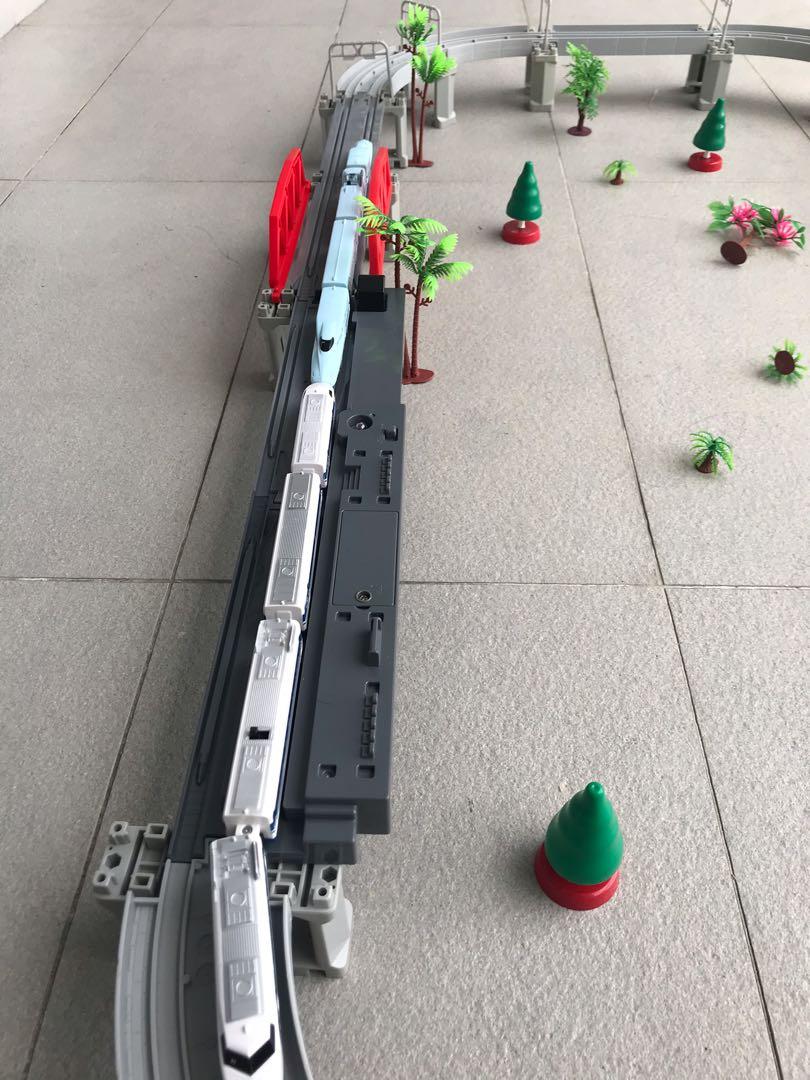 Takara Tomy Plarail Advance track with automated consecutive departure ...