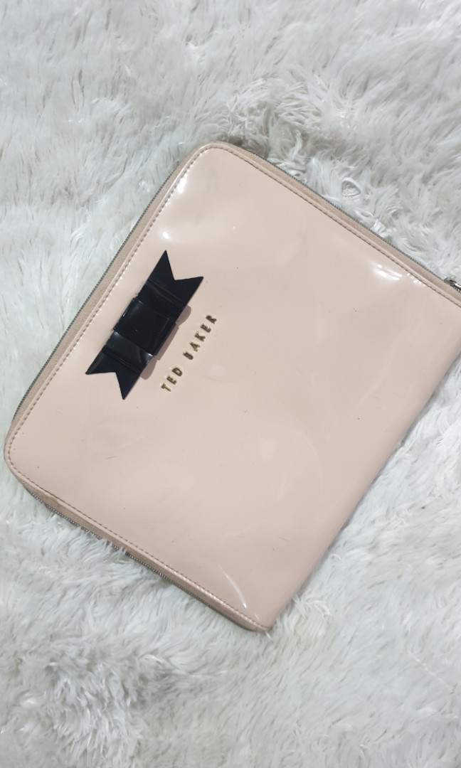 Ted baker pouch bag, Women's Fashion, Bags & Wallets, Purses & Pouches ...