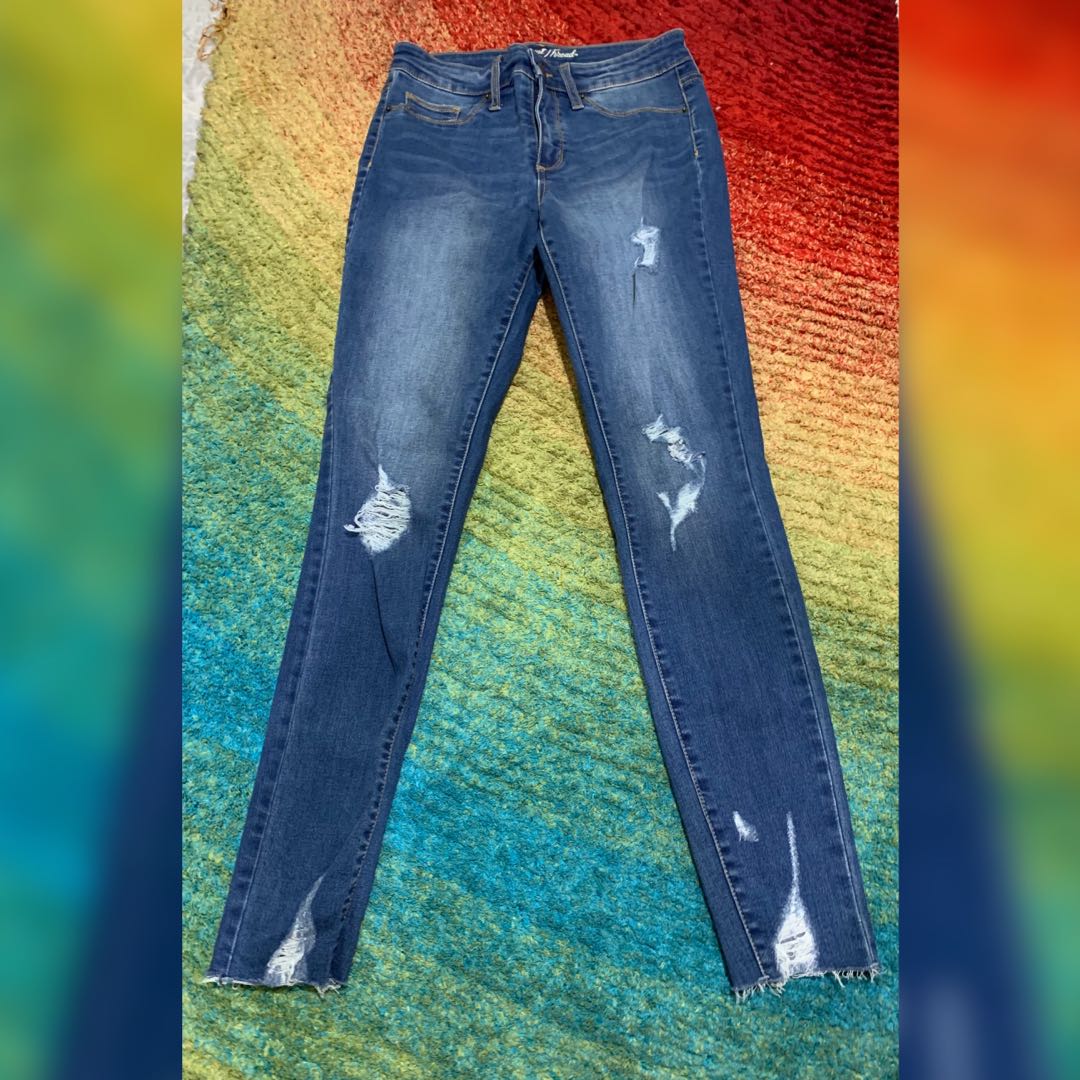 Universal Thread Denim Jeans, Women's Fashion, Bottoms, Jeans on Carousell