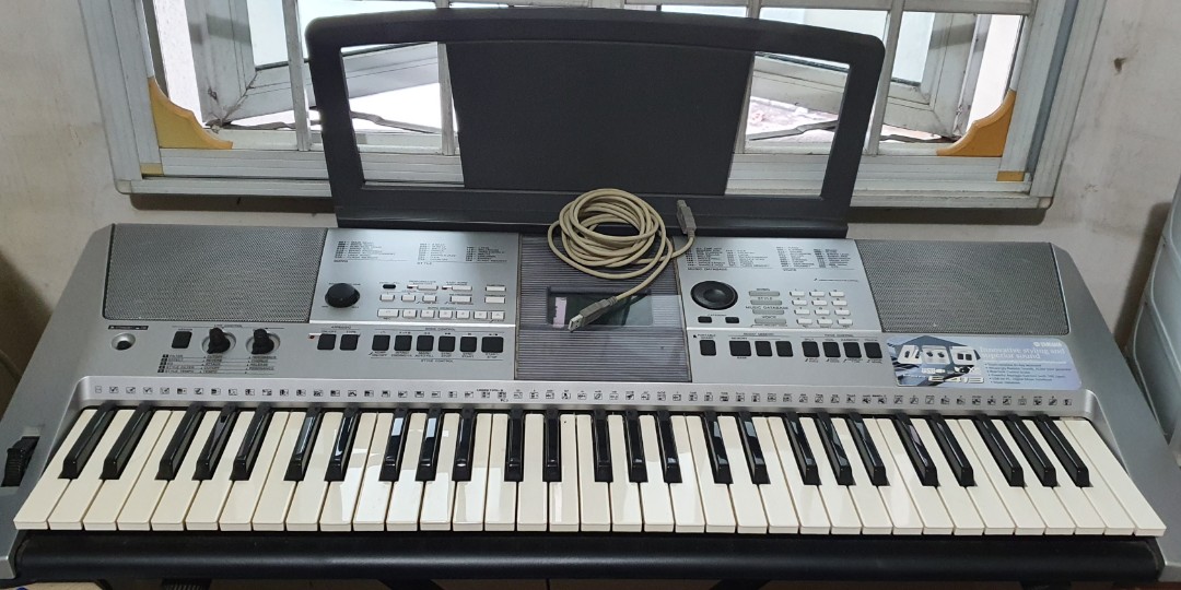 Yamaha PSR-E413, Hobbies & Toys, Music & Media, Musical Instruments on ...