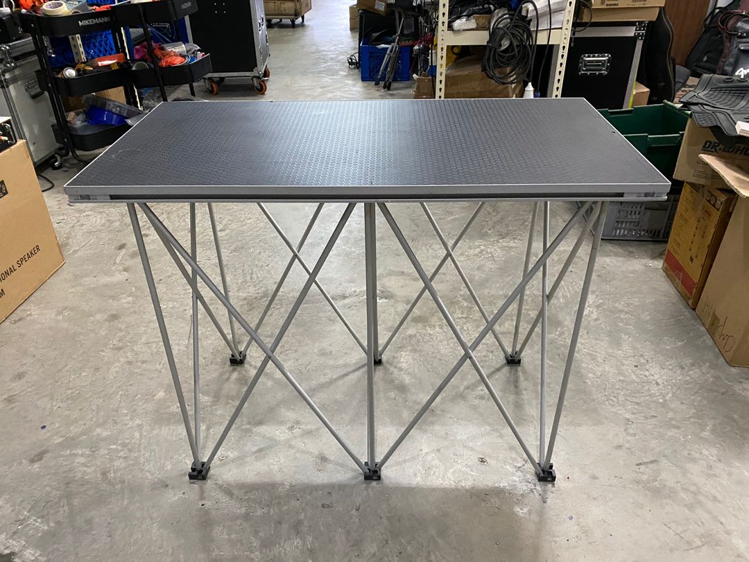 DJ Table Mobile X Frame 1m x 0.5m Top, Hobbies & Toys, Music & Media ...