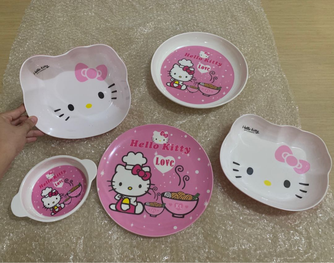 Hello Kitty Plates, Furniture & Home Living, Kitchenware & Tableware ...