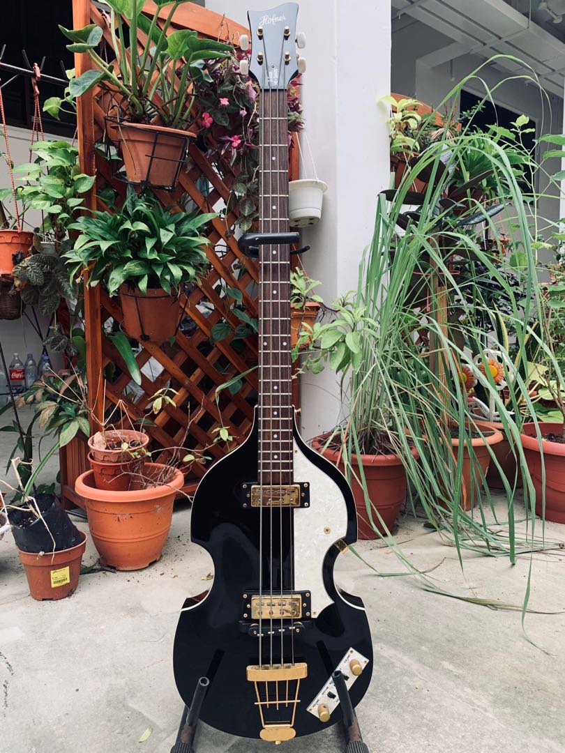 Hofner P-Bass + Laney Amp, Hobbies & Toys, Music & Media, Musical ...