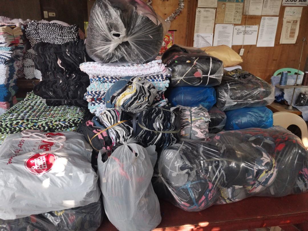 Basahan na bilog, Furniture & Home Living, Home Improvement ...