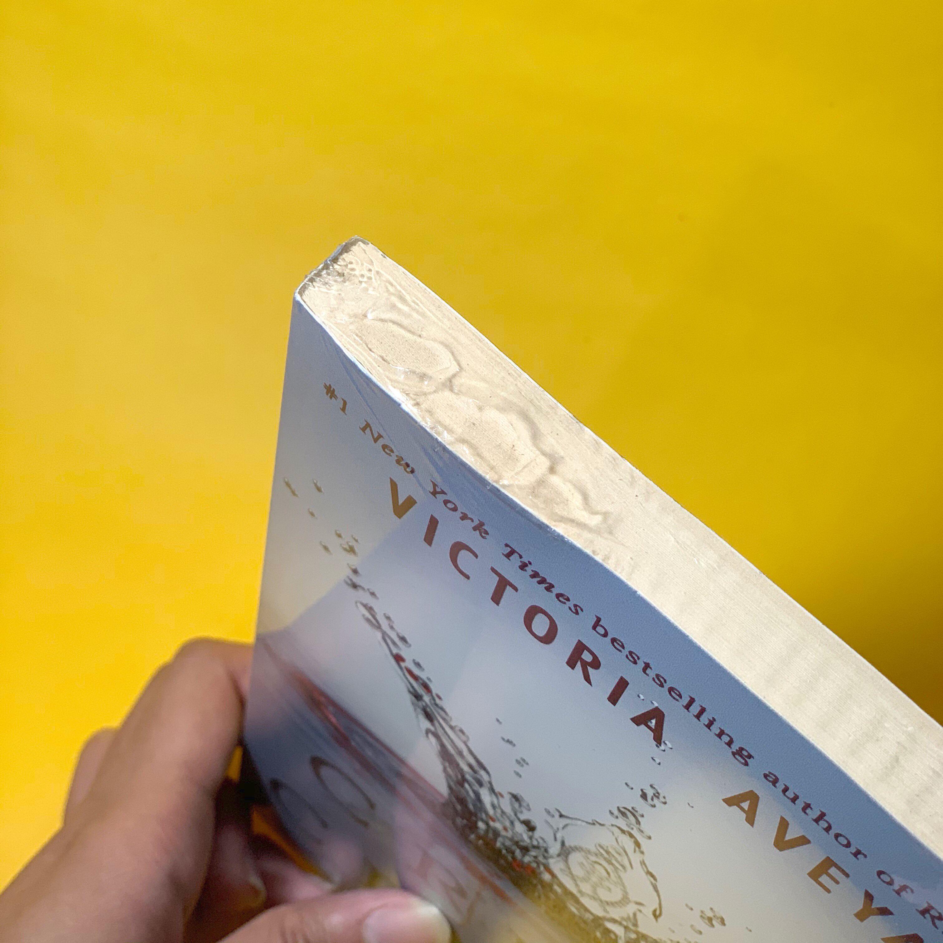 [Sealed] Cruel Crown by Victoria Aveyard, Hobbies & Toys, Books & Magazines, Fiction & Non ...