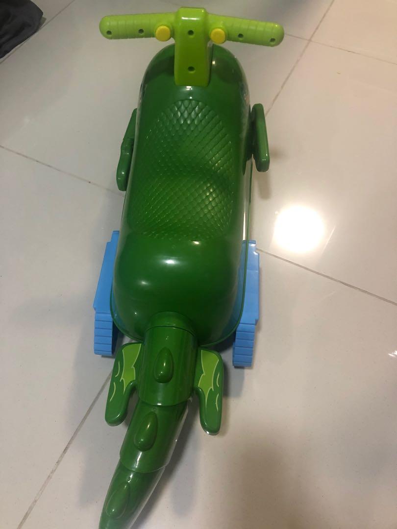 PJ Masks Deluxe Gekko Mobile Ride-on Vehicle car green gecko, Babies ...