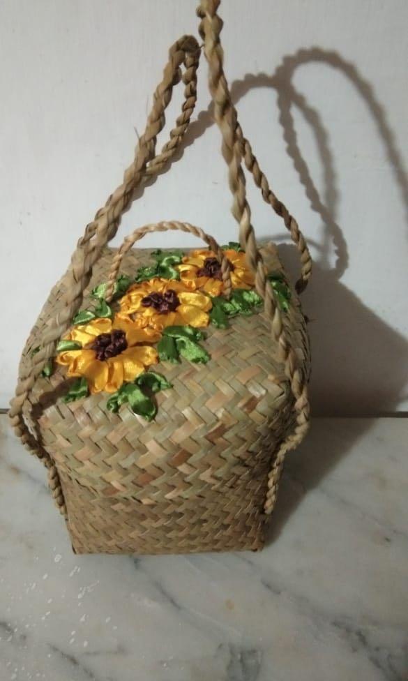 Tas purun cantik / bakul cantik, Desain & Kerajinan Tangan, Barang ...