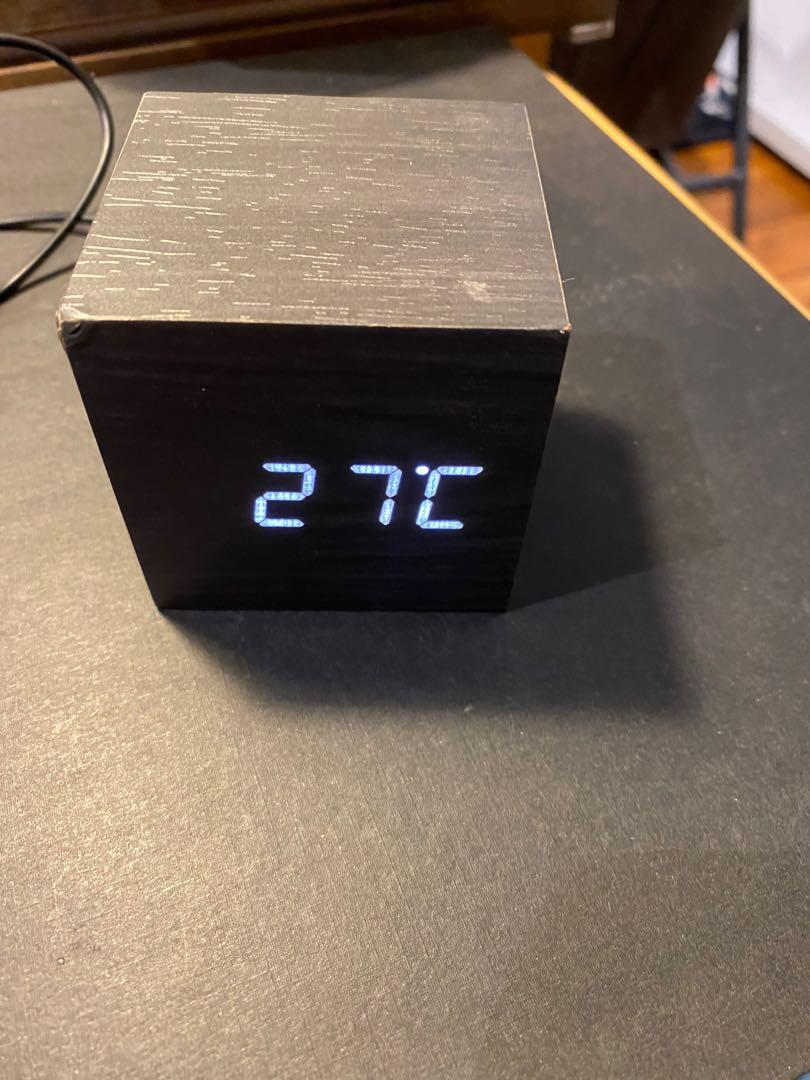 USB clock, Furniture & Home Living, Home Decor, Clocks on Carousell