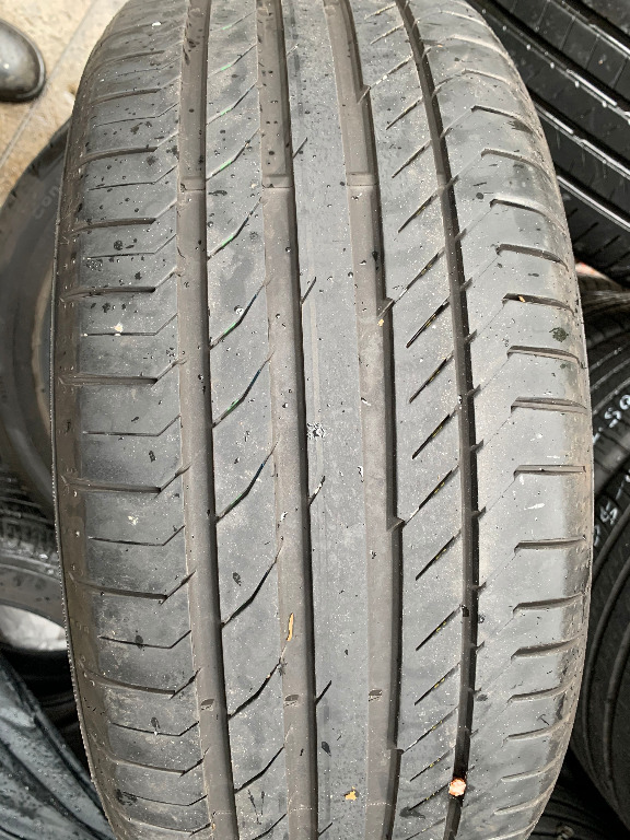 225/45/18 Continental CSC5 Tyre, Car Accessories, Tyres & Rims on Carousell