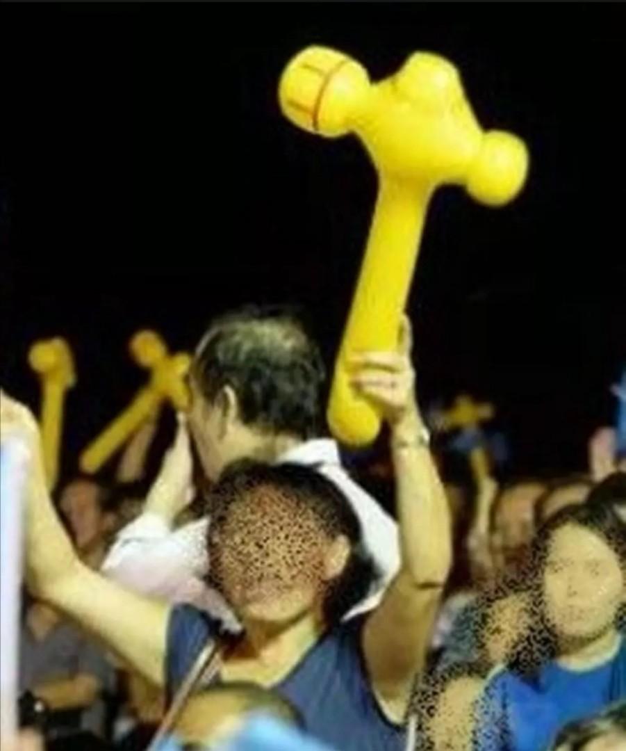 Inflatable hammer workers party hammer float, Hobbies & Toys, Toys ...