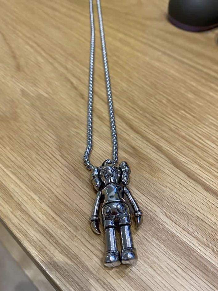 Kaws necklace, Women's Fashion, Jewelry & Organisers, Necklaces on ...